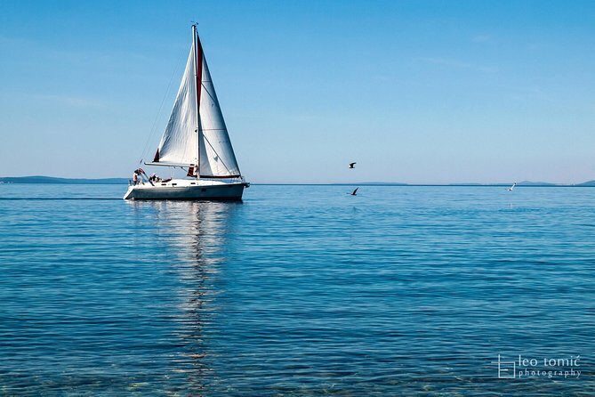 Brac Island One-Day Trip with the Sailboat Nana - Private Tour - Food and Drinks: A Culinary Highlight