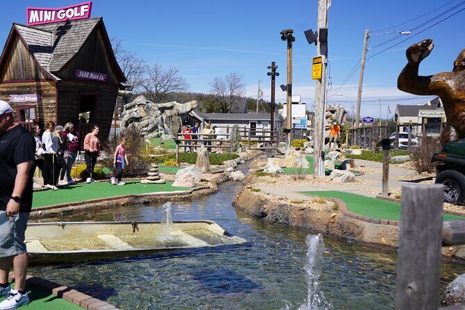 Branson Bigfoot Mini Golf - Key Points