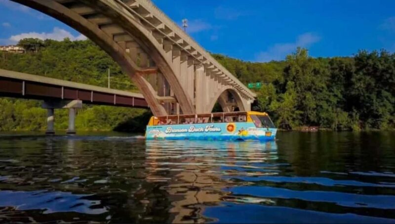 Branson: Duck Tours - Exploring Branson with Duck Tours: An Authentic Land and Water Adventure