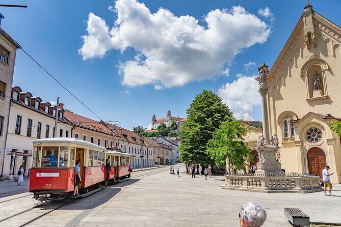 Bratislava City Walking Tour with Castle Ticket - Why Choose This Tour?
