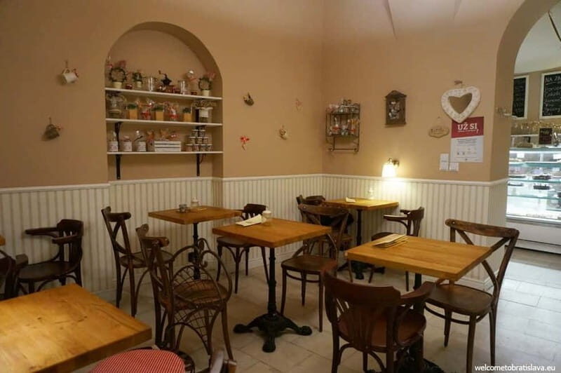 Bratislava: Old Town Cake Tasting Experience - A Closer Look at the Bratislava Cake Tasting Experience