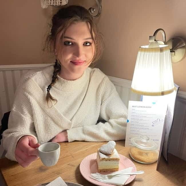 Bratislava: Old Town Cake Tasting Experience - Who Should Consider This Experience?