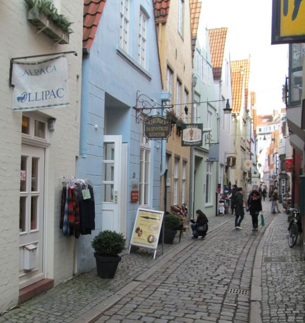 Bremen: Walking Tour of Historic Schnoor District - Who Should Do This Tour?