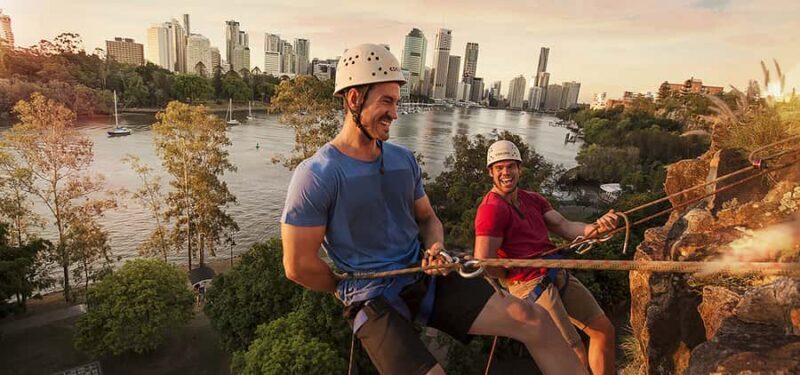 Brisbane: Abseiling at Kangaroo Point Cliffs - An Honest Look at the Kangaroo Point Cliffs Abseiling Tour