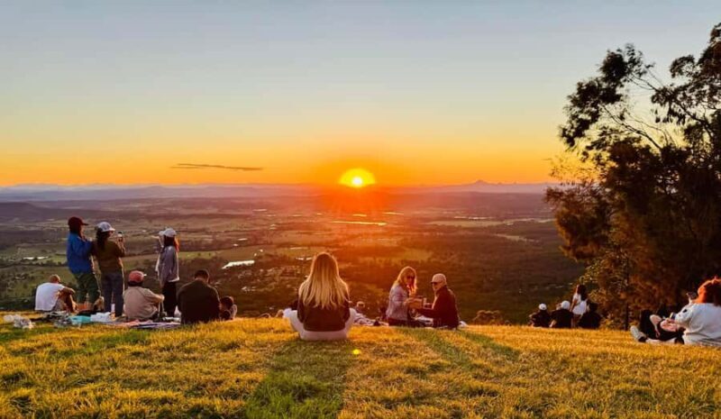Brisbane/Gold Coast: Sunset, Dinner, Stars/Premium Telescope - Sunset & Picnic: Setting the Scene
