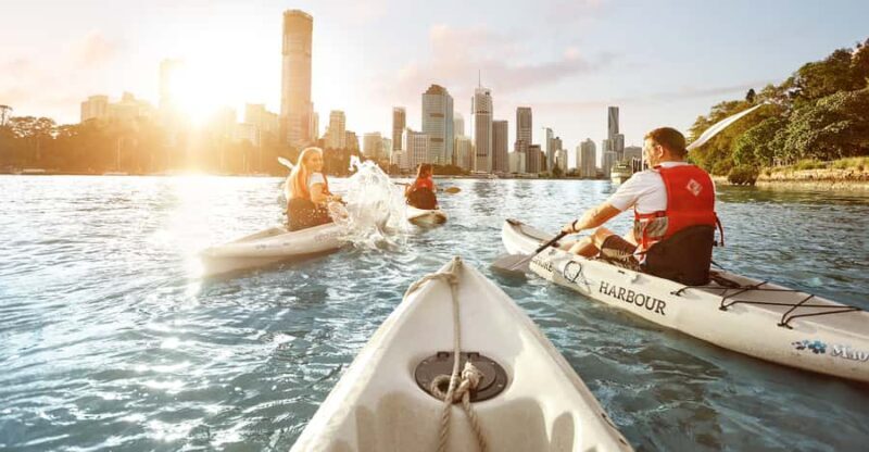Brisbane: Guided River Kayak Tour - Group Size and Atmosphere