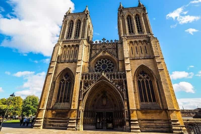 Bristol : Sightseeing Custom Tour with a Local Guide - How the Tour Works: What to Expect