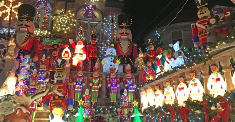 Brooklyn: Dyker Heights Christmas Walking Tour - Key Points