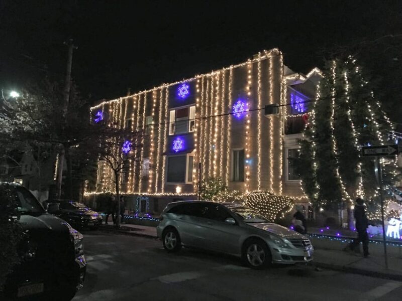 Brooklyn: Dyker Heights Christmas Walking Tour - The Sum Up: Who Will Love This Tour?