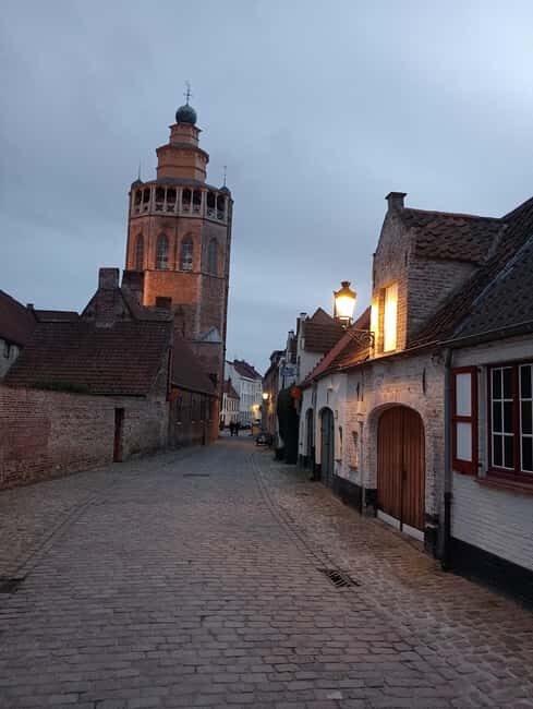 Bruges, Bike Tour with Chocolate Tasting & Hot Wine/Chocolat - Insights from Reviewers: Authentic Experiences and Personal Touches
