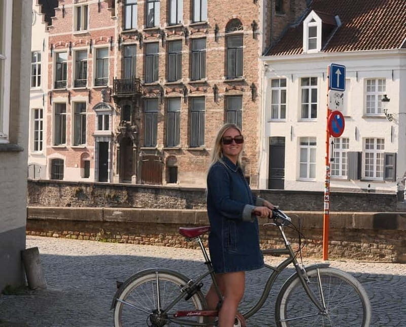 Bruges: City Bike Tour with a Local - Key Points
