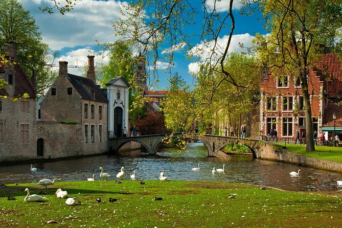Bruges Walking Tour - Authenticity and Value