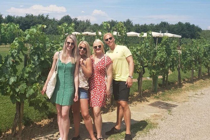 Brunello di Montalcino Wine Tour of 2 Wineries with Pairing Lunch - FAQ