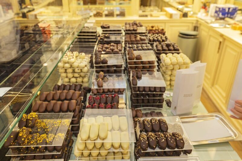 Brussels Food Tour: Main Dish, Beer, Waffle & Chocolate - FAQs