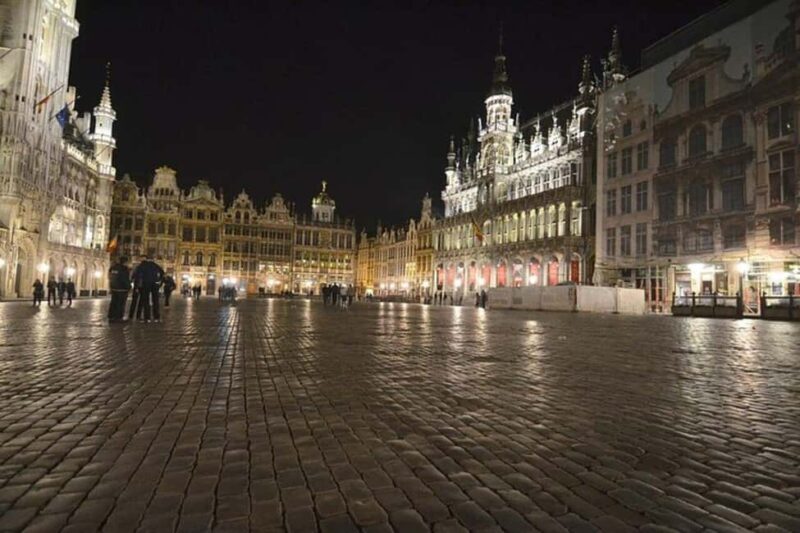Brussels: Highlights and Hidden Gems Walking Tour - Key Points