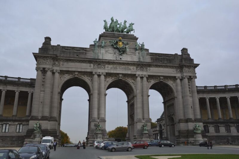 Brussels: Walking Tour from Central Station to Manneken Pis - What’s Included & What to Consider