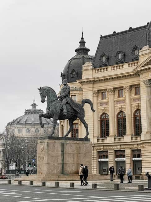 Bucharest city tour: Hop-on Hop-off sightseeing minibus - Exploring Bucharest with a Hop-on Hop-off Sightseeing Minibus: A Detailed Review