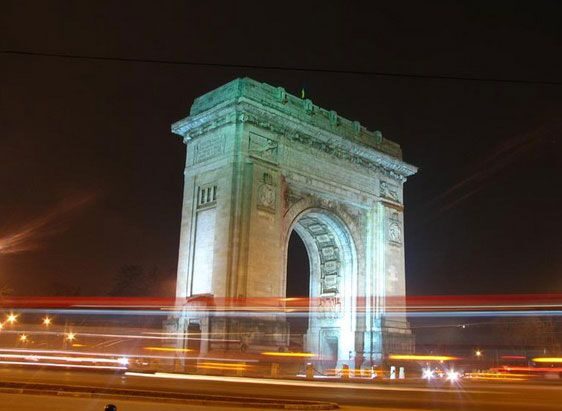 Bucharest Evening Tour and Traditional Dinner - A Deep Dive into the Experience