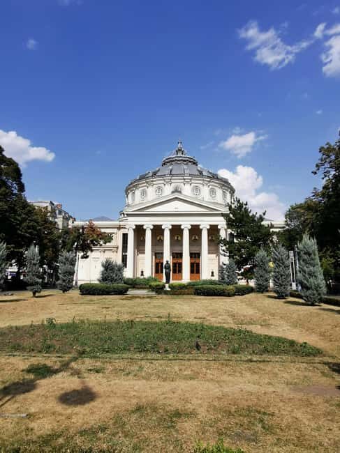 Bucharest Parliament,Village Museum,Dracula's Tomb,Mogosoaia - The Itinerary Breakdown