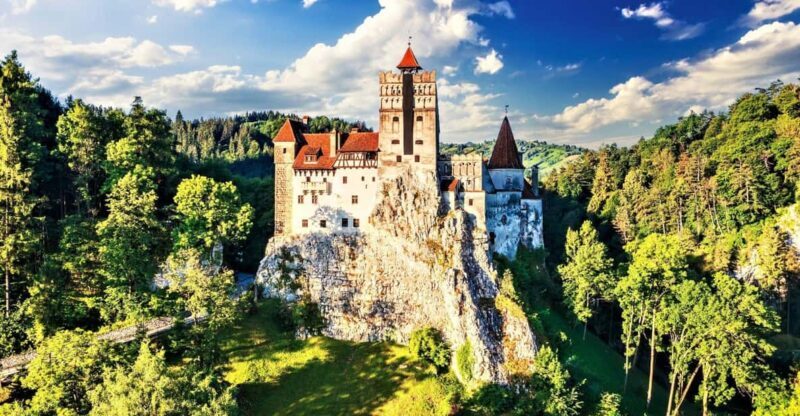 Bucharest: Peles Castle, Bran Castle, & Brasov Old Town Tour - The Itinerary Breakdown: What to Expect