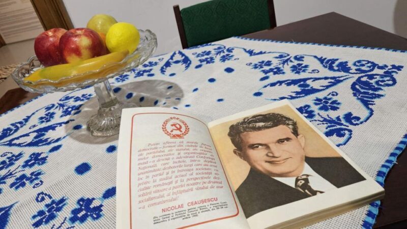 Bucharest: Relics of Communism 3-Hour Walking Tour - Final summary  