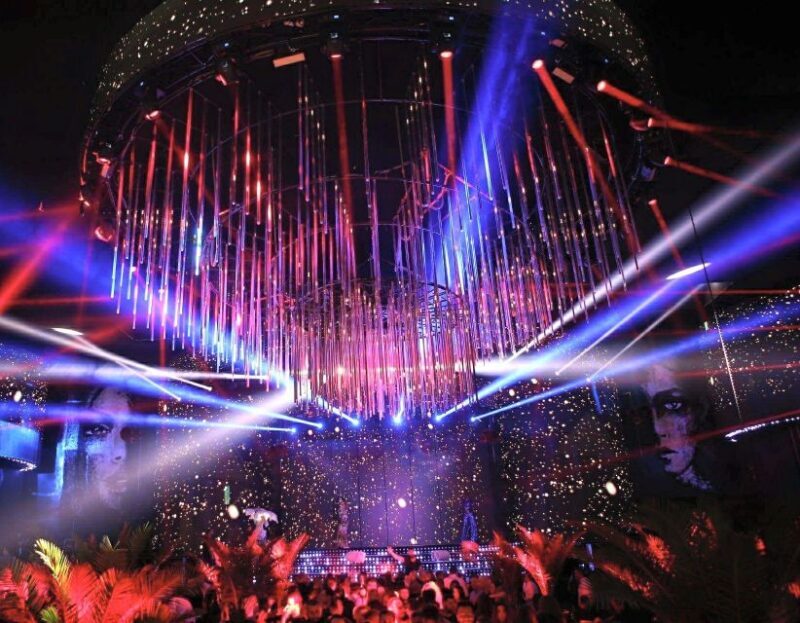 Bucharest: VIP Dining, Limo Ride & Clubbing - Why This Tour Is a Sparkling Choice for Night Owls