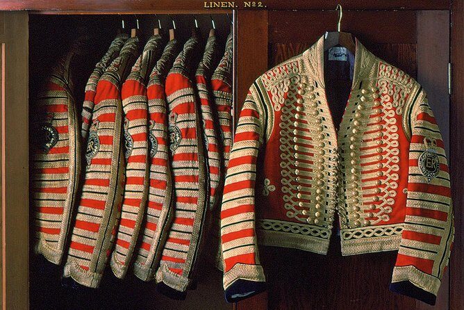 Buckingham Palace: Admission ticket to The Royal Mews - FAQ