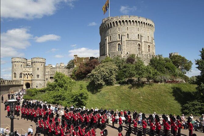 Buckingham Palace and Windsor Castle Escorted Tour from London - Who Should Consider This Tour?