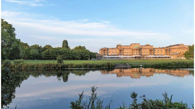 Buckingham Palace State Rooms Entry & Royal London Audio App - Key Points