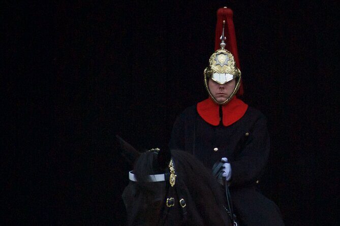 Buckingham Palace Visit & Changing of the Guard Walking Tour - Buckingham Palace & Self-Guided Tour