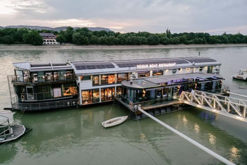 Budapest: 3-Course Dinner for 2 - stationary Boat Restaurant - Budapest: 3-Course Dinner for 2 – Stationary Boat Restaurant Review