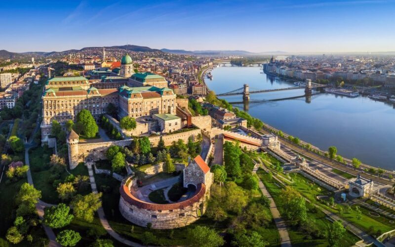 Budapest: 3-hour City Tour with Castle Walk + 1-hour Cruise - Key Points