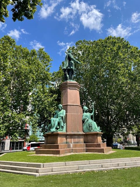 Budapest: Assist the Authorities Outdoor Escape Room Game - Who Will Love This Tour?