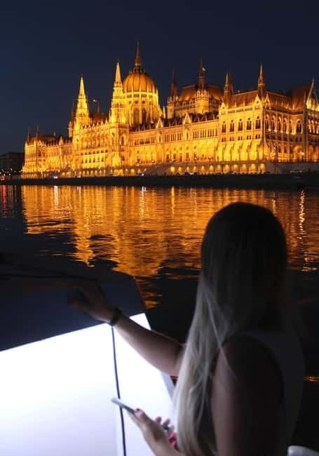 Budapest Boat Cruise with Personal Live Tour Guiding(+Drink) - Who Should Book This Tour?