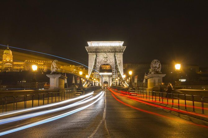 Budapest by night - private driving tour - Who Will Love This Tour?