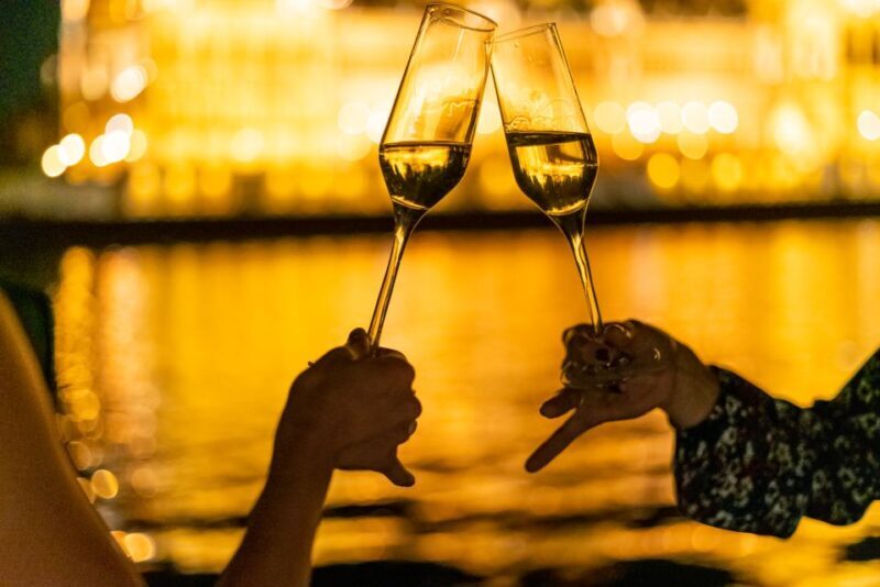 Budapest: Candlelit Dinner River Cruise with Live Music - Who Should Consider This Experience?