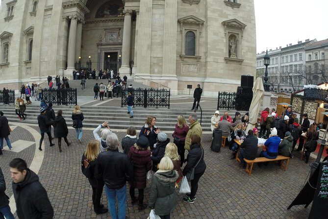 Budapest Christmas Walking Tour & Entry to St Stephen's Basilica - A Warm Welcome into Budapest’s Holiday Spirit
