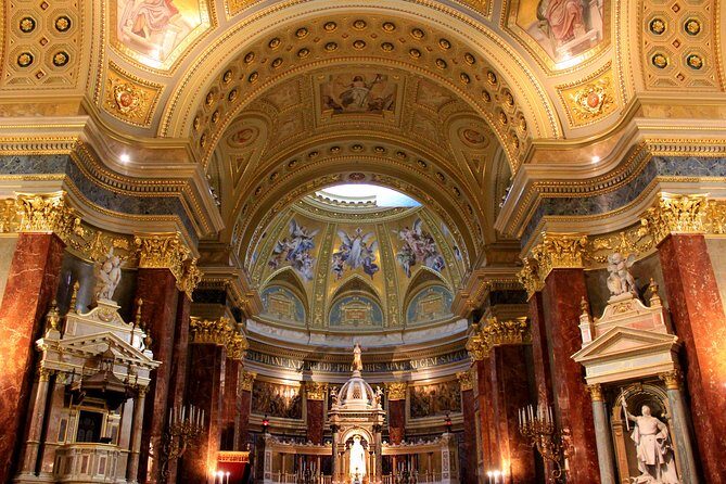 Budapest Christmas Walking Tour & Entry to St Stephen's Basilica - Authentic Reviews: What Travelers Say