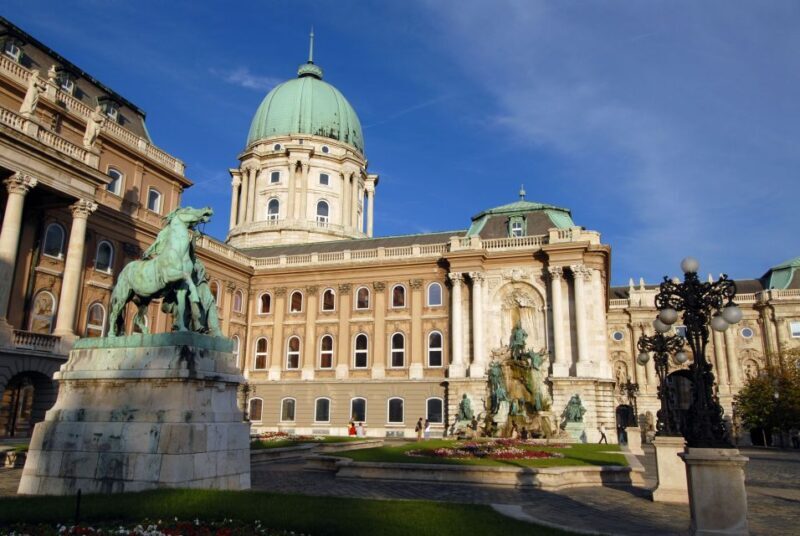 Budapest: City Discovery Tour - An In-Depth Look at the Budapest City Discovery Tour