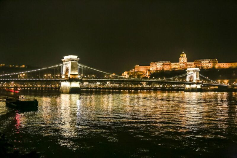 Budapest: Evening Cruise including Drink Options - Practical Tips for Your Cruise