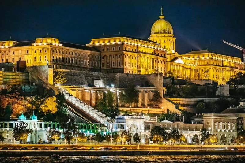Budapest: Evening Cruise with 4-Course Dinner - Key Points