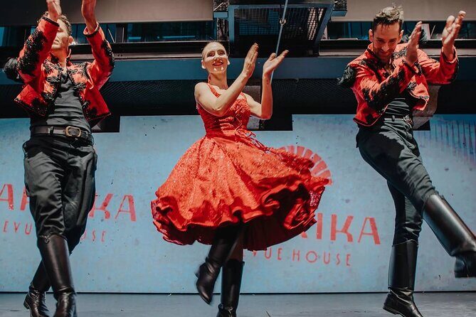 Budapest: Folklore Revue Show with Unlimited Dinner & Drinks - Drinks: Endless Toasts