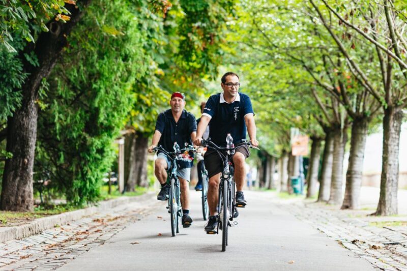 Budapest: Grand Sightseeing Bike Tour - The Ride: Balance of Scenic and Active