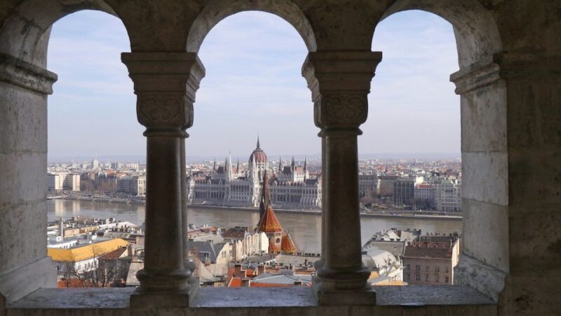 Budapest: Half-Day Highlights Small Group Private Tour - What To Expect 