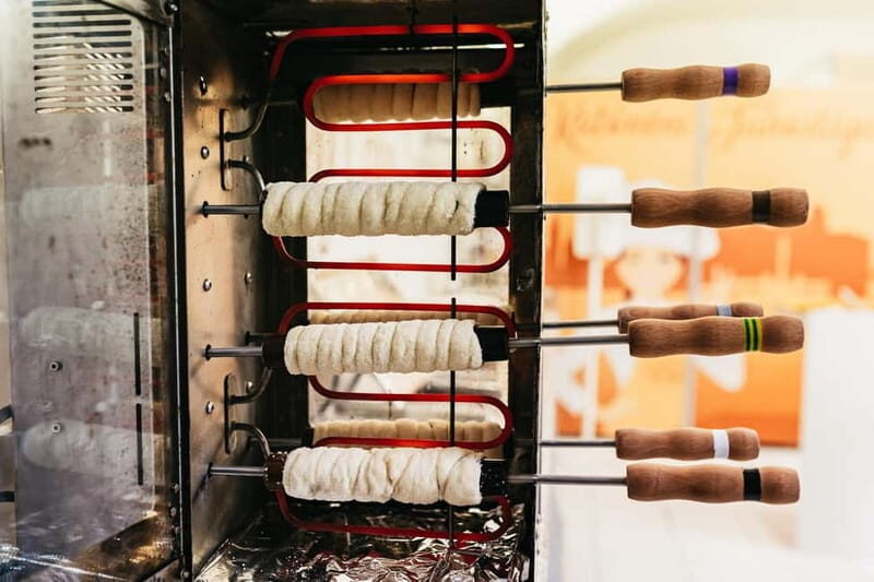 Budapest: Hungarian Chimney Cake Workshop in the City Center - Key Points