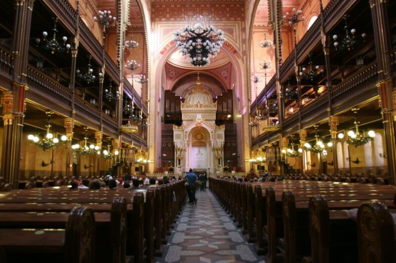 Budapest: Jewish Heritage Guided Tour with Synagogue Ticket - A Closer Look at the Itinerary