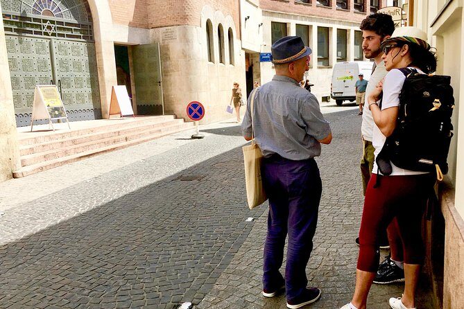 Budapest Jewish Heritage: Synagogues, Shoes, Secrets & Flódni - Key Points