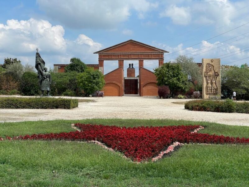 Budapest: Memento Park and Icons of Communism Guided Tour - Key Points
