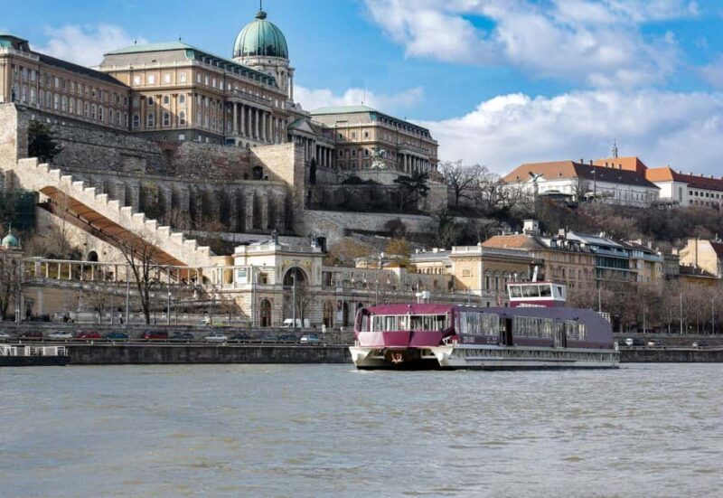 Budapest: Nighttime or Daytime City Sightseeing Cruise - The Value for Money