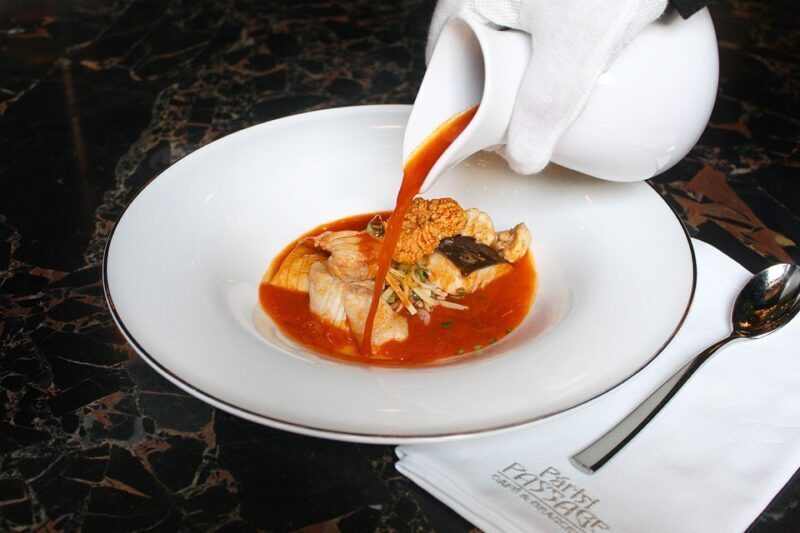 Budapest: Párisi Passage Restaurant 3-Course Menu - Who Should Consider This Experience?